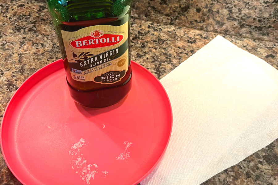How To Remove White Marks from Plastic • Start with the Bed